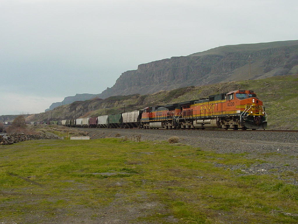 BNSF 4320 BNSF 1118